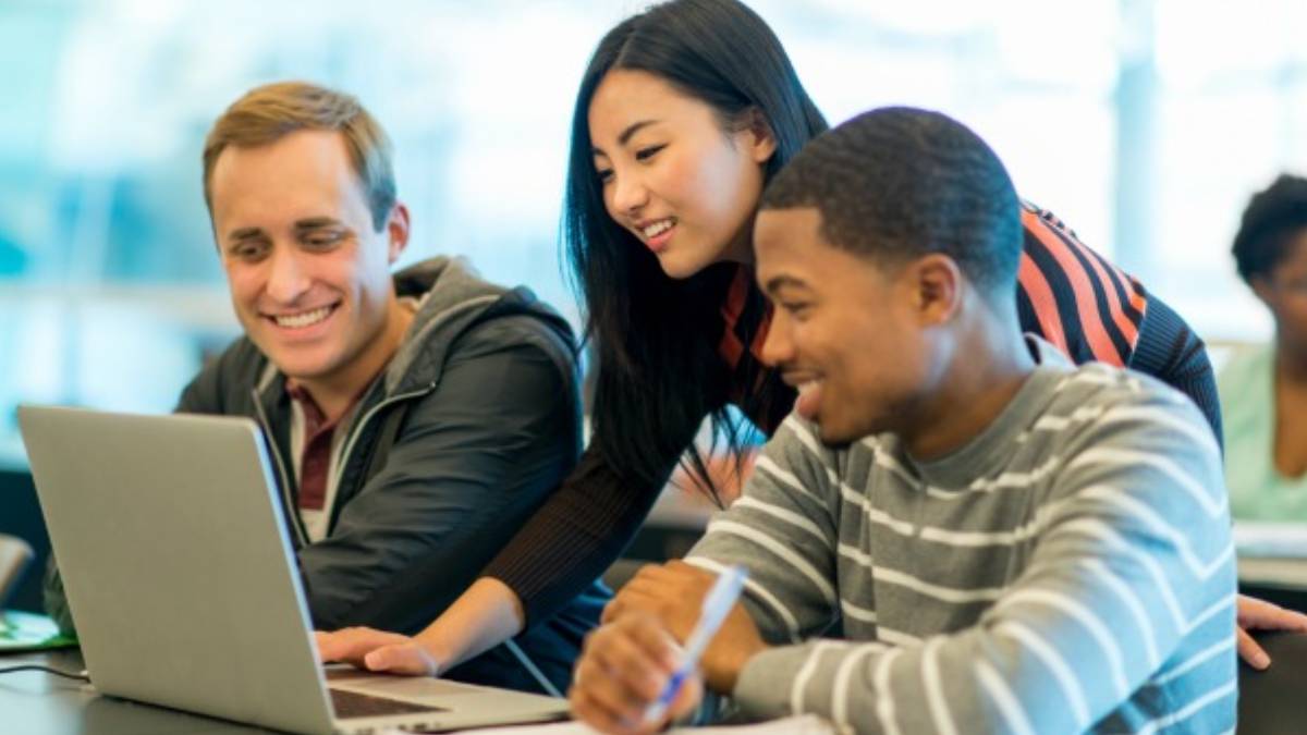 Study English in Camden London - TopUp Learning London (Tti)