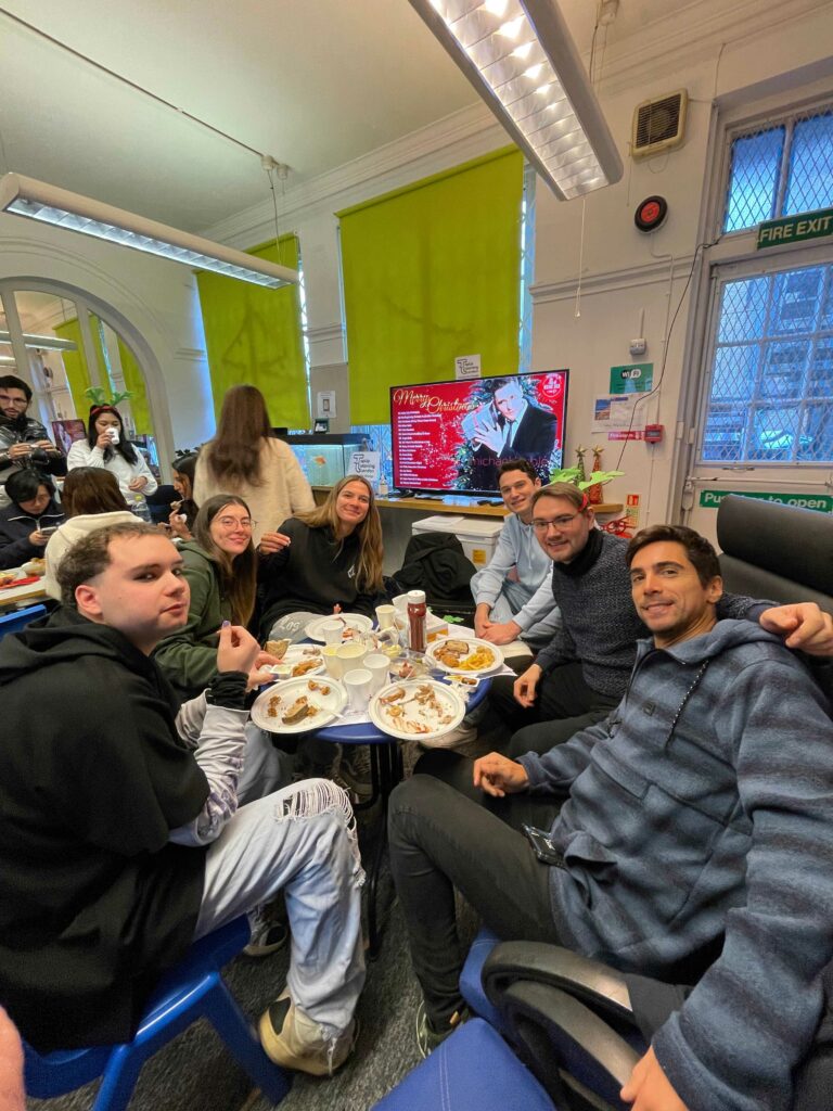 Study English in Camden London - TopUp Learning London (Tti)